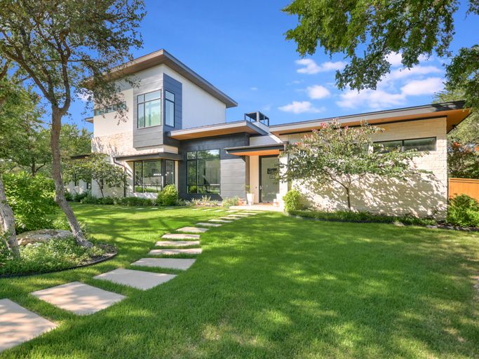 Austin 'Soft Contemporary' Home is an Entertainer's Dream Playground ...
