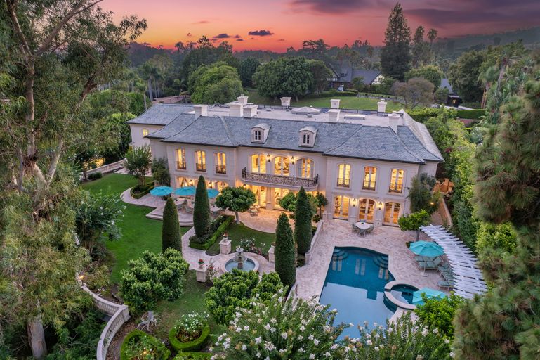 Dream Home Alert: 5 Must-See Luxury Properties This Month - Editorial ...