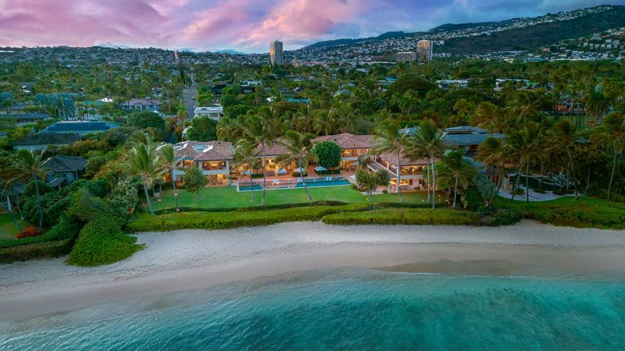 Hale Hanohano: Honolulu's "House of Honor" Shatters Hawaii Real Estate ...