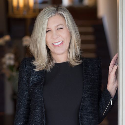 10 Questions with Lisa Turnure: “I Love What I Do” - Editorial ...