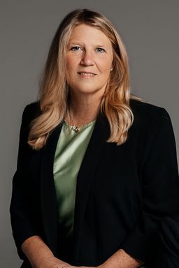 Kelly Higgins - Coldwell Banker Realty - Coldwell Banker Global Luxury