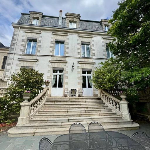 | Residential - Coldwell Banker Global Luxury